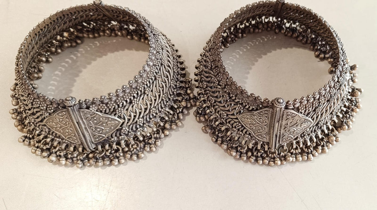 Silver anklets for women | Bridal payal designs in pure silver | MACS