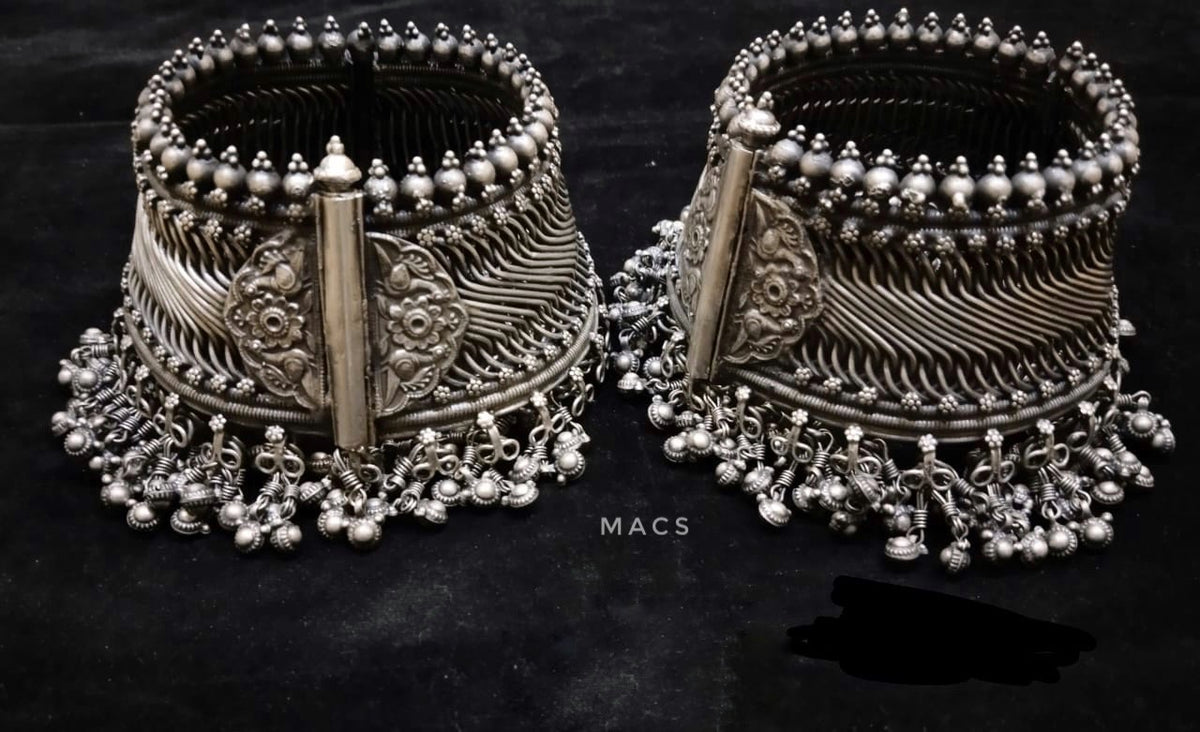 Bridal Heavy Vintage Silver Anklet for women Online in India | MACS