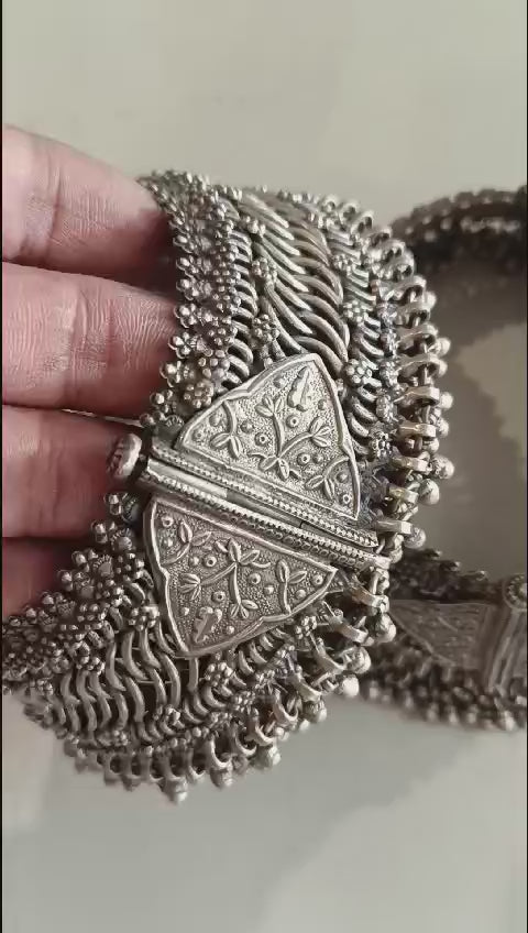 Silver anklets for women | Bridal payal designs in pure silver | MACS